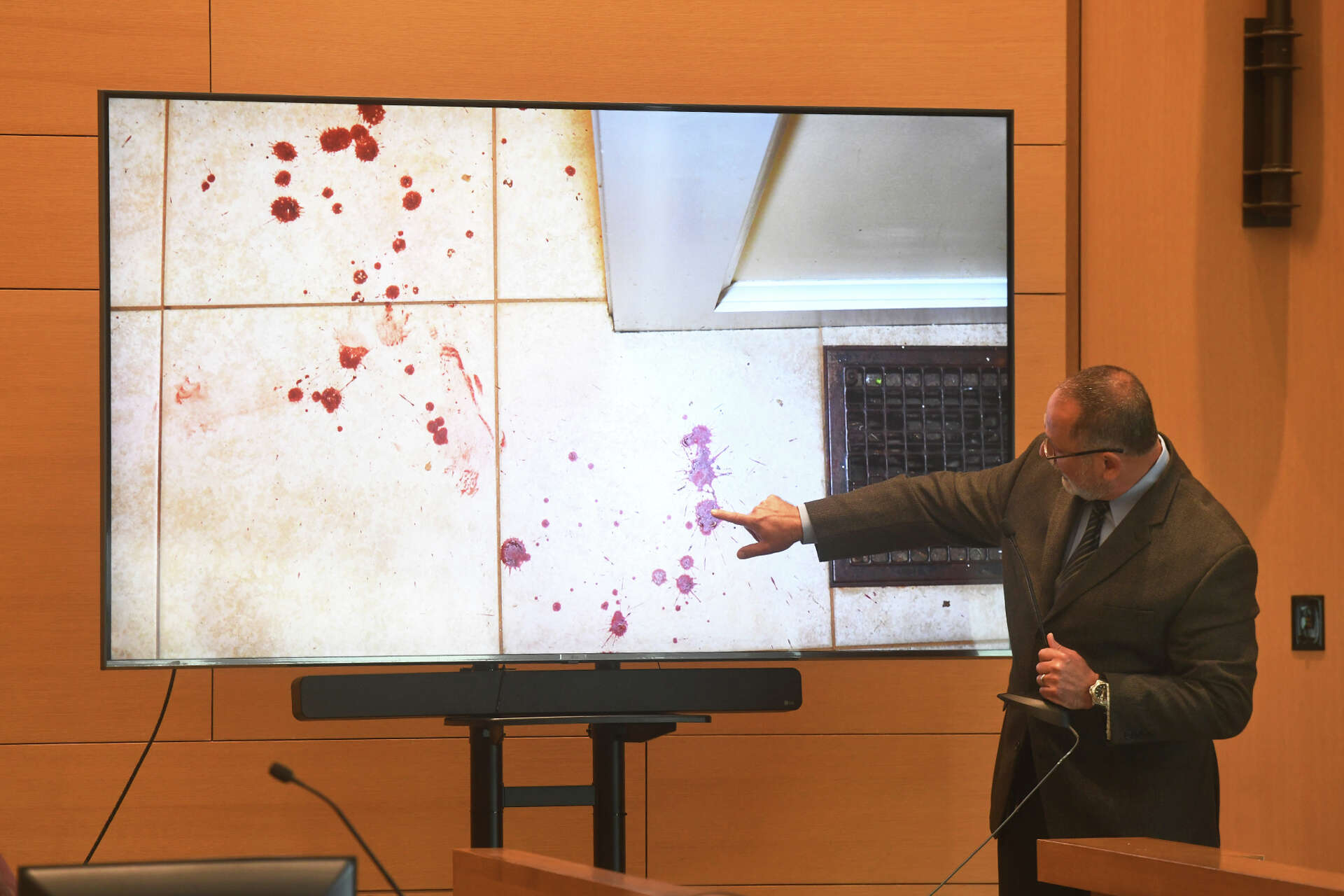 Boyfriend of ex-Norwalk official takes stand at her murder trial