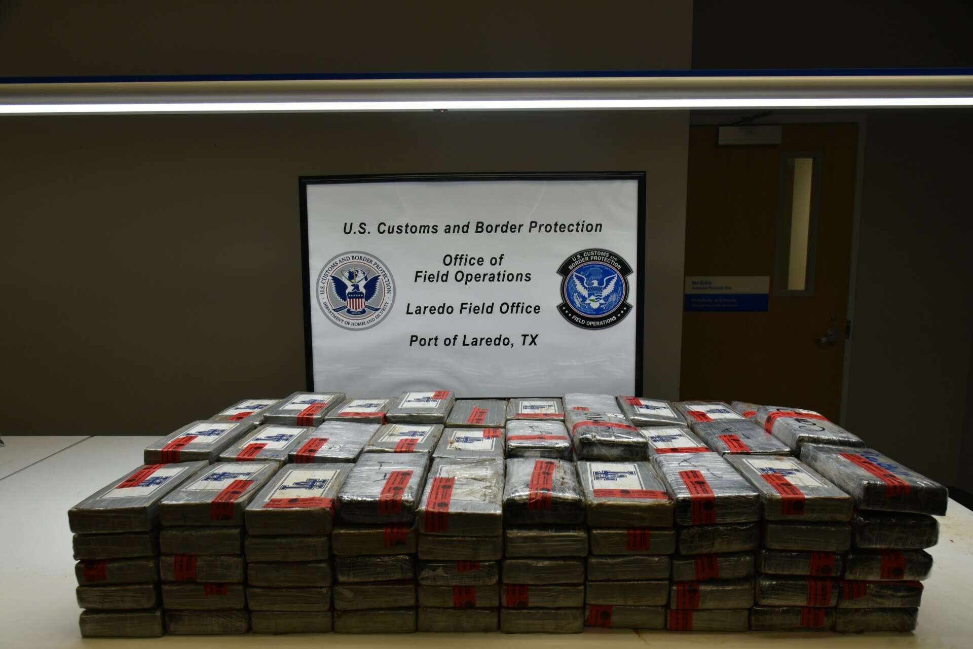 Laredo CBP officers seize $4.8M in cocaine at Colombia Bridge