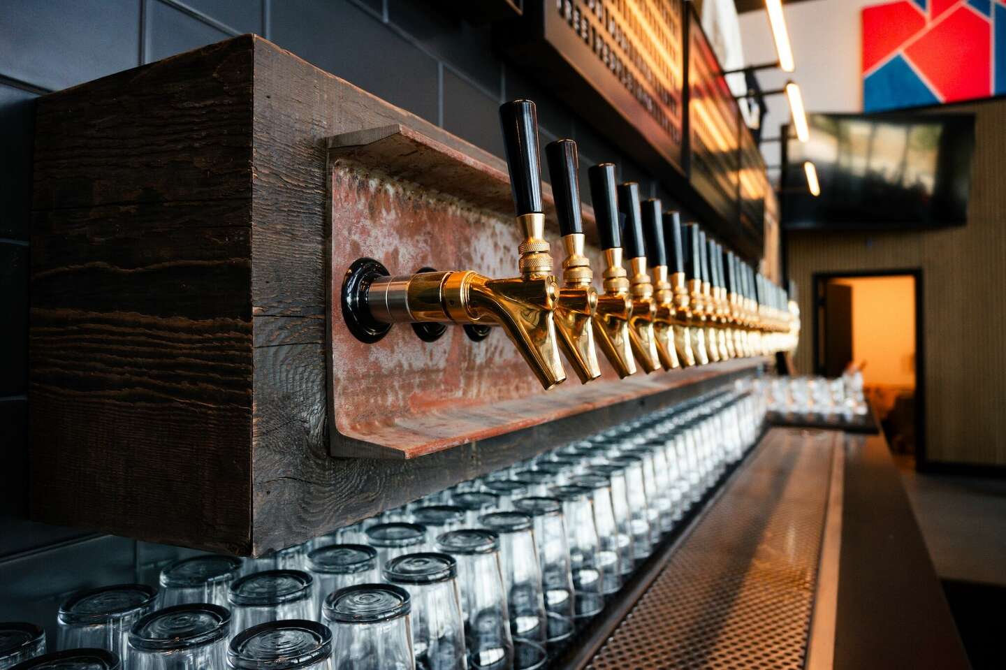 Standard Deviant brewery opens new Dogpatch SF location