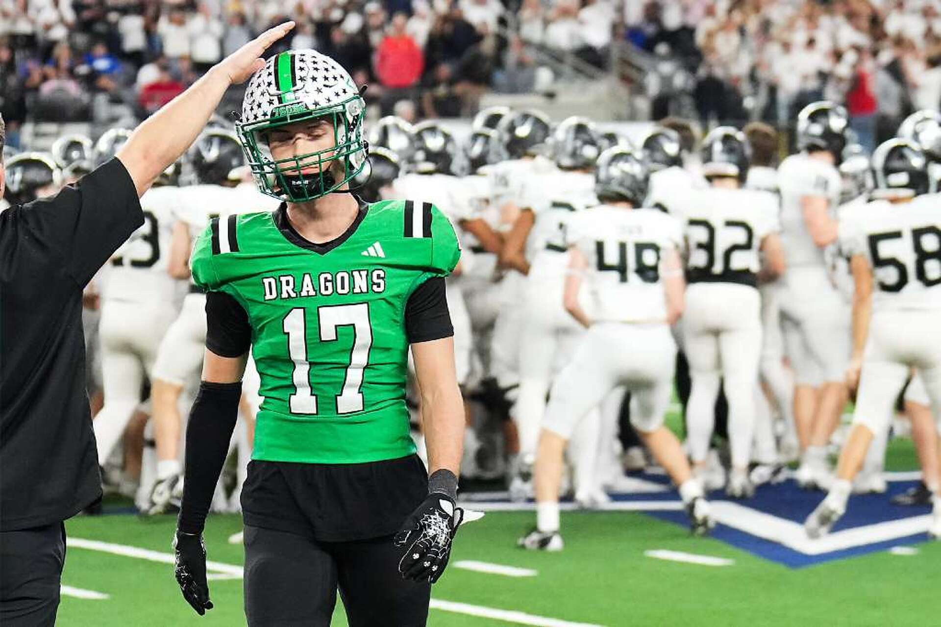 Vandegrift football stifles Southlake Carroll to win first UIL state title