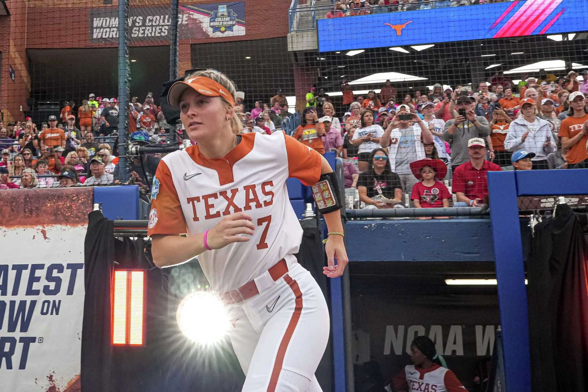 Texas vs Texas Tech game score: Replay, highlights as UT wins Game 1 of ...
