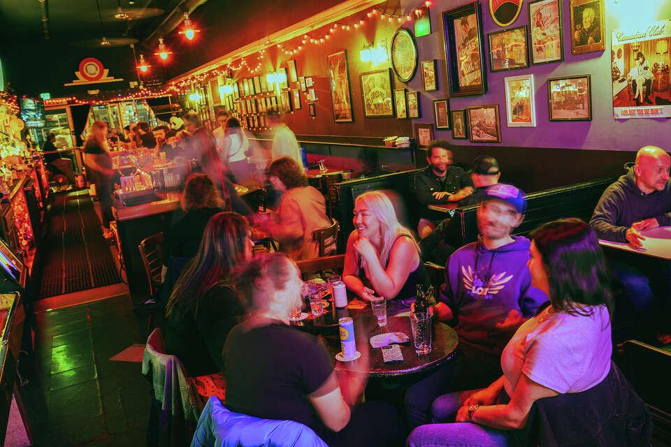 The San Francisco dive bar that caters to the real, not the rich