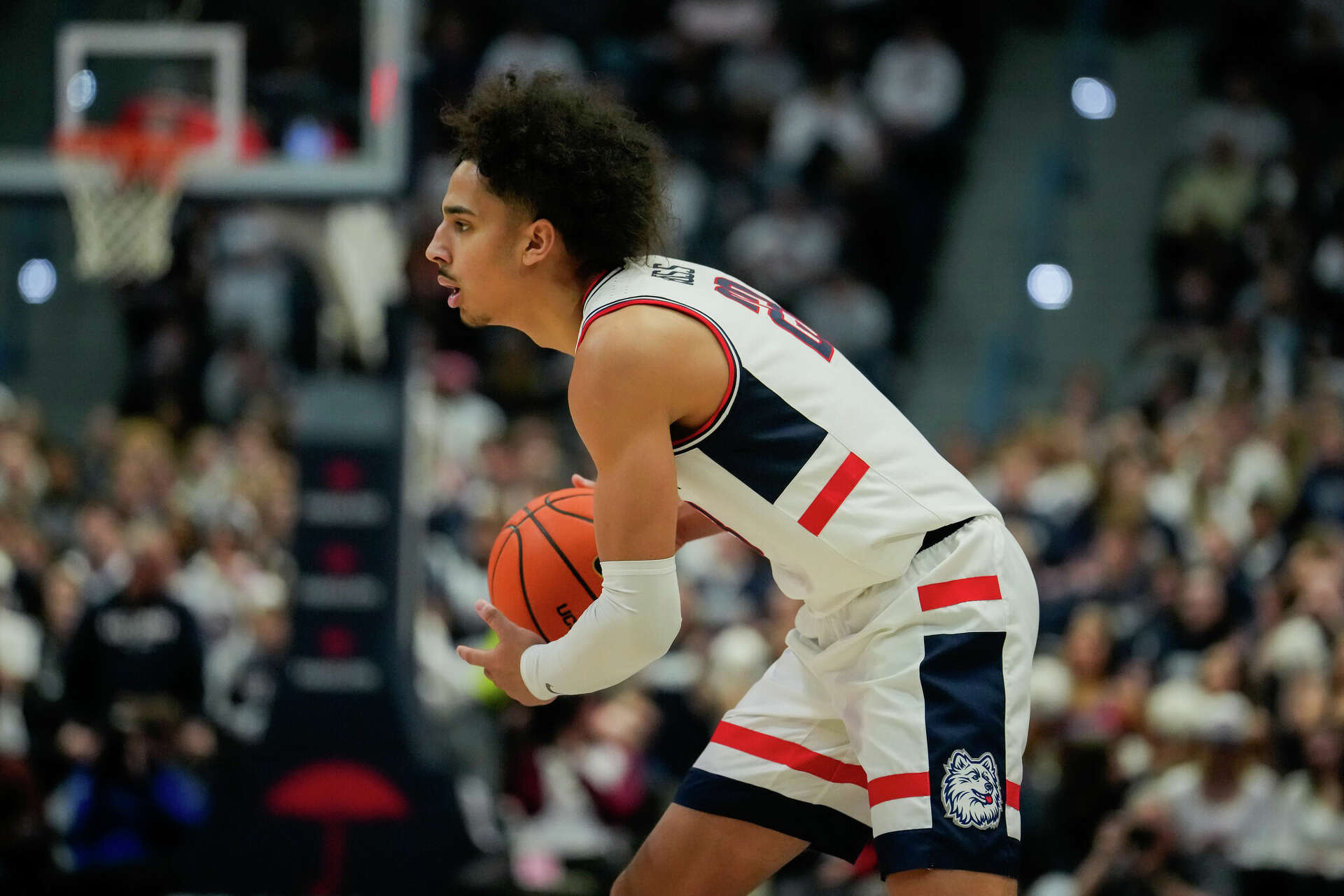 Mike Anthony: UConn's Jayden Ross looks to expand his role