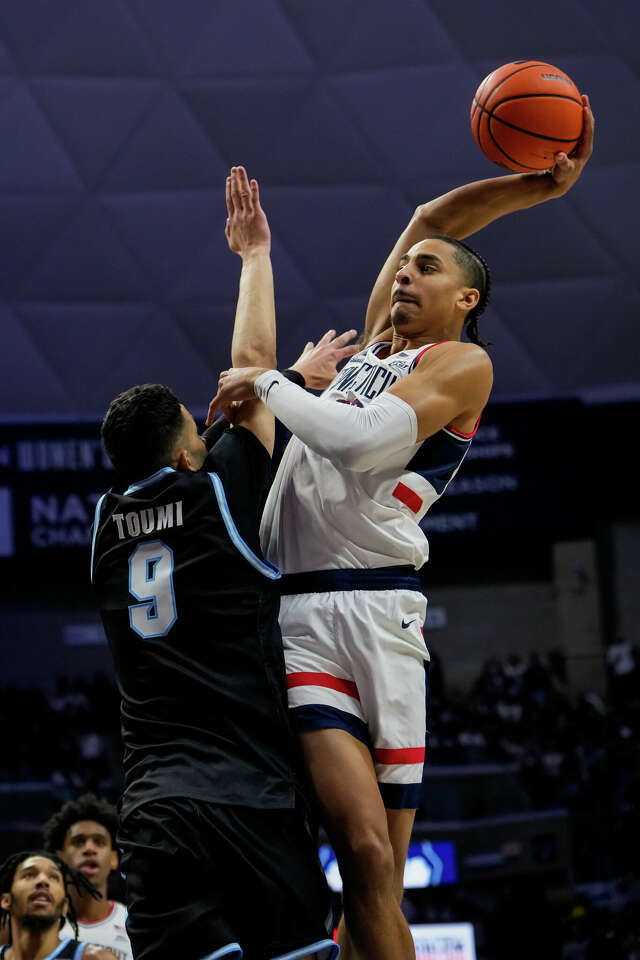 Mike Anthony: UConn's Jayden Ross looks to expand his role