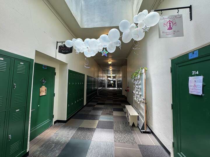 Tiny Texas high school transformed into massive tourist hot spot