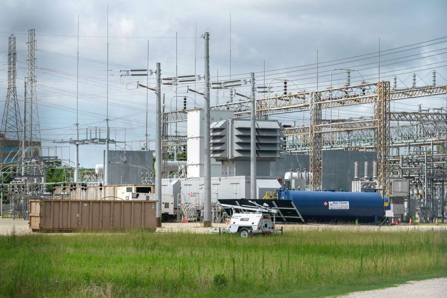 CenterPoint outage: Customers without power as storms hit Houston