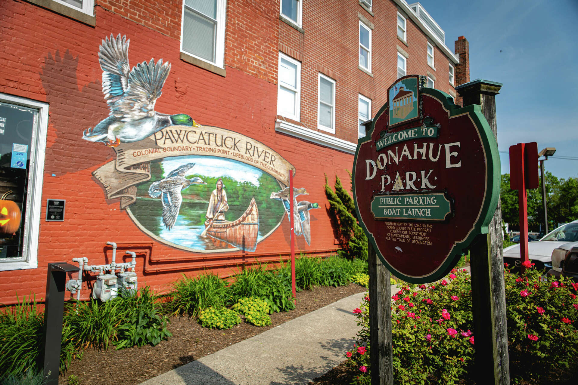 CT getaways: Pawcatuck is nestled on the CT and Rhode Island border