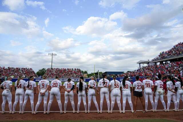 Texas softball vs Texas Tech: Replay as Longhorns win WCWS title