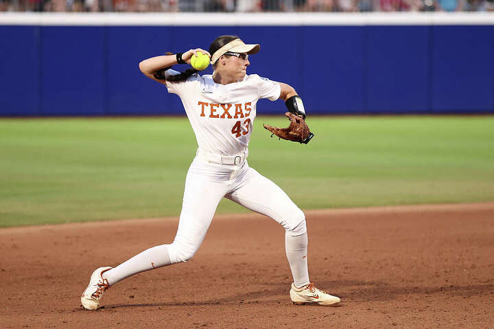 Northside ISD grad Leighann Goode scores Texas' WCWS Championship