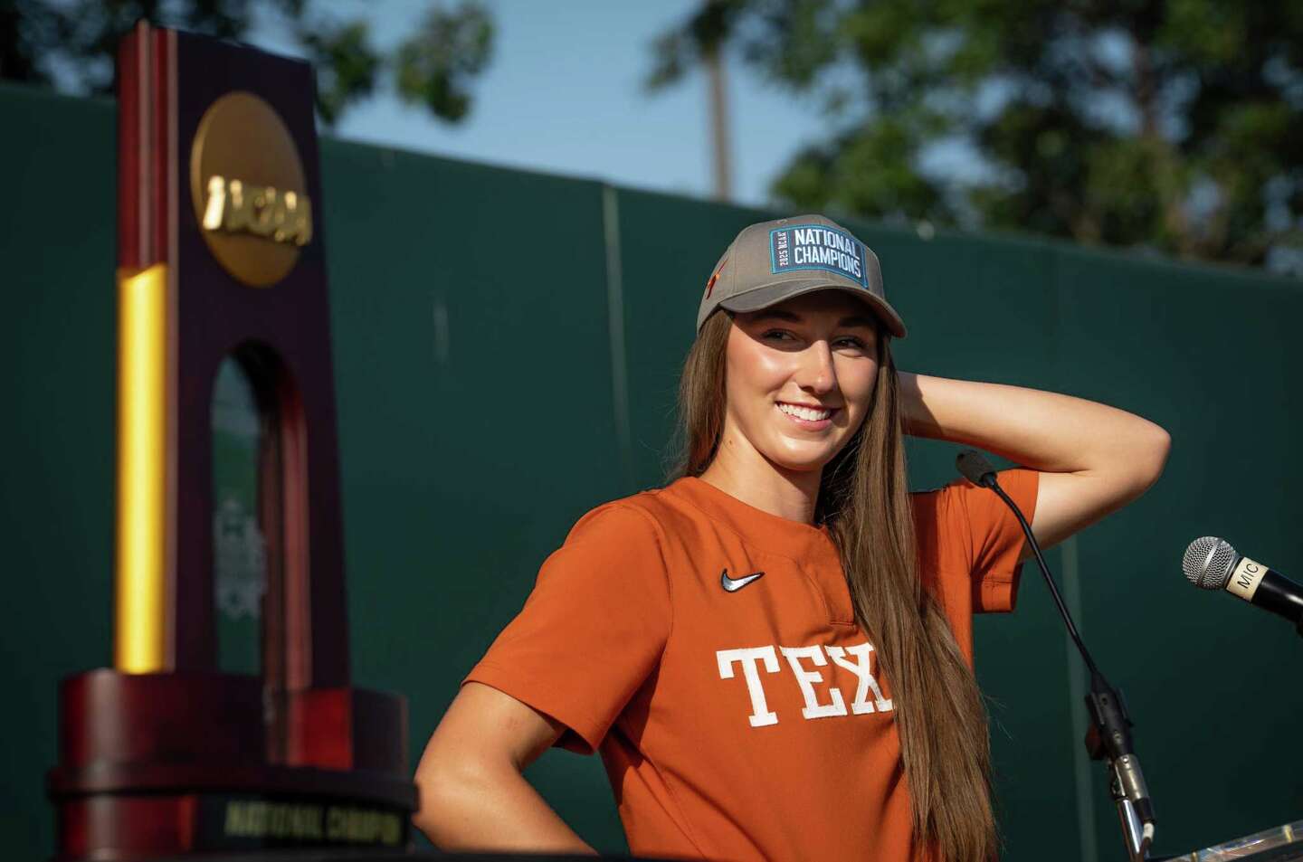 Teagan Kavan, Reese Atwood lead NCAA title defense for Texas softball