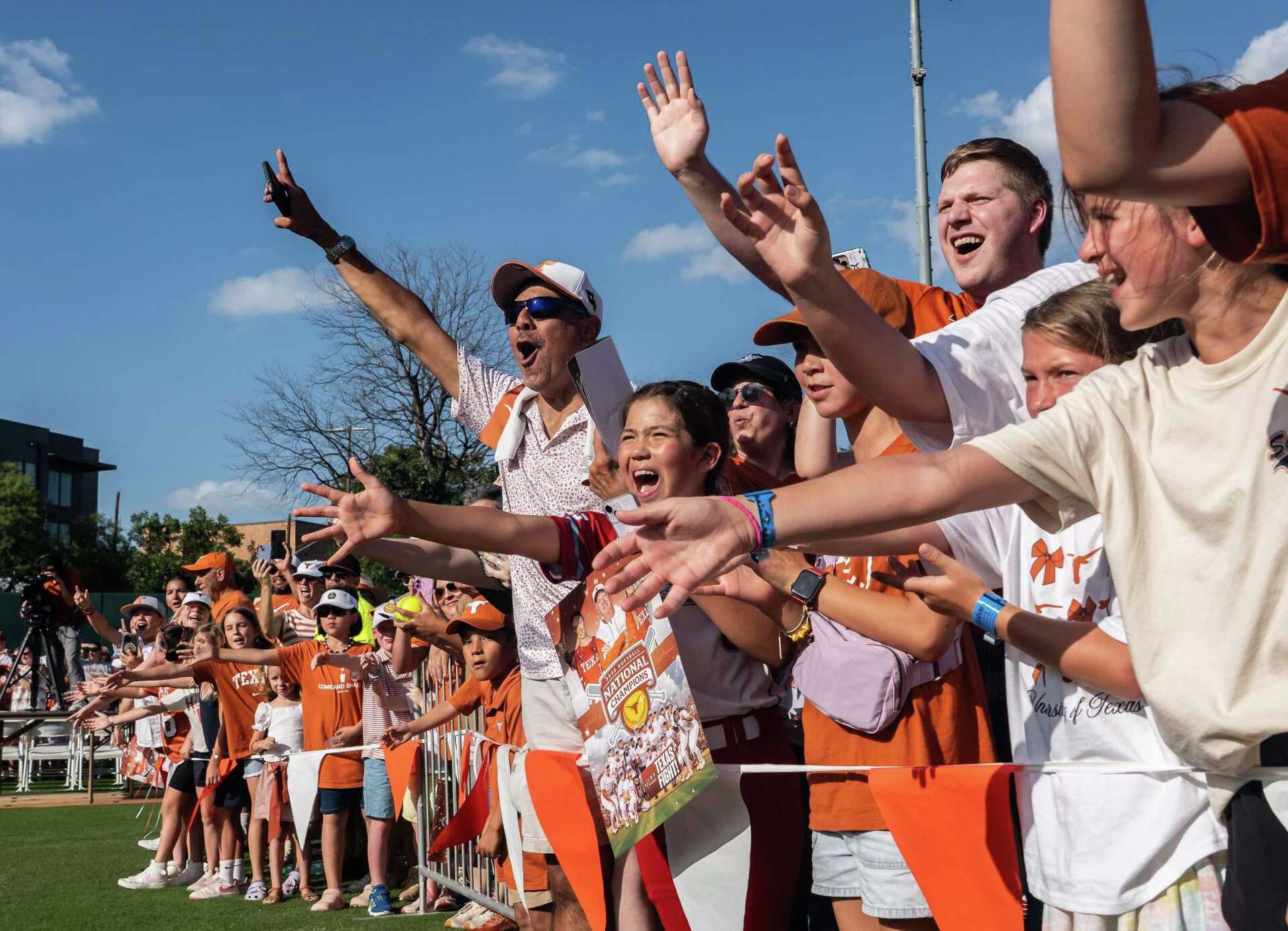 Teagan Kavan, Reese Atwood lead NCAA title defense for Texas softball