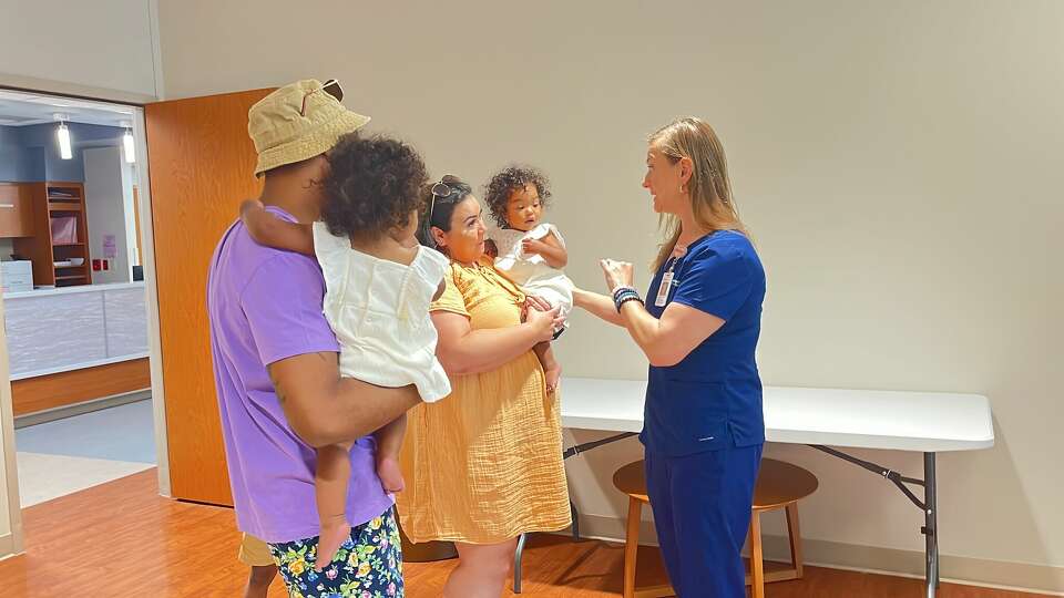 Twins survive after sharing one placenta, amniotic sac in North Austin