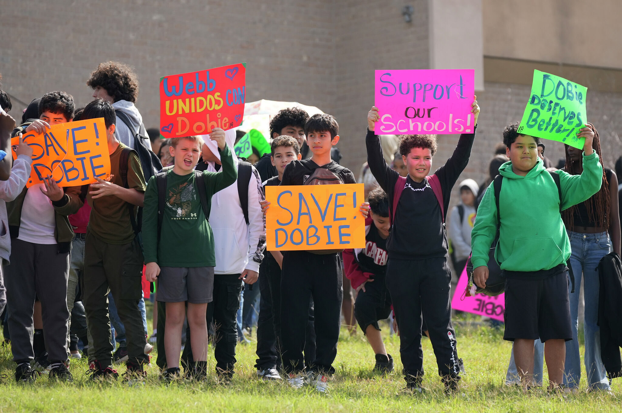 STAAR scores at three Austin middle schools point to takeover threats
