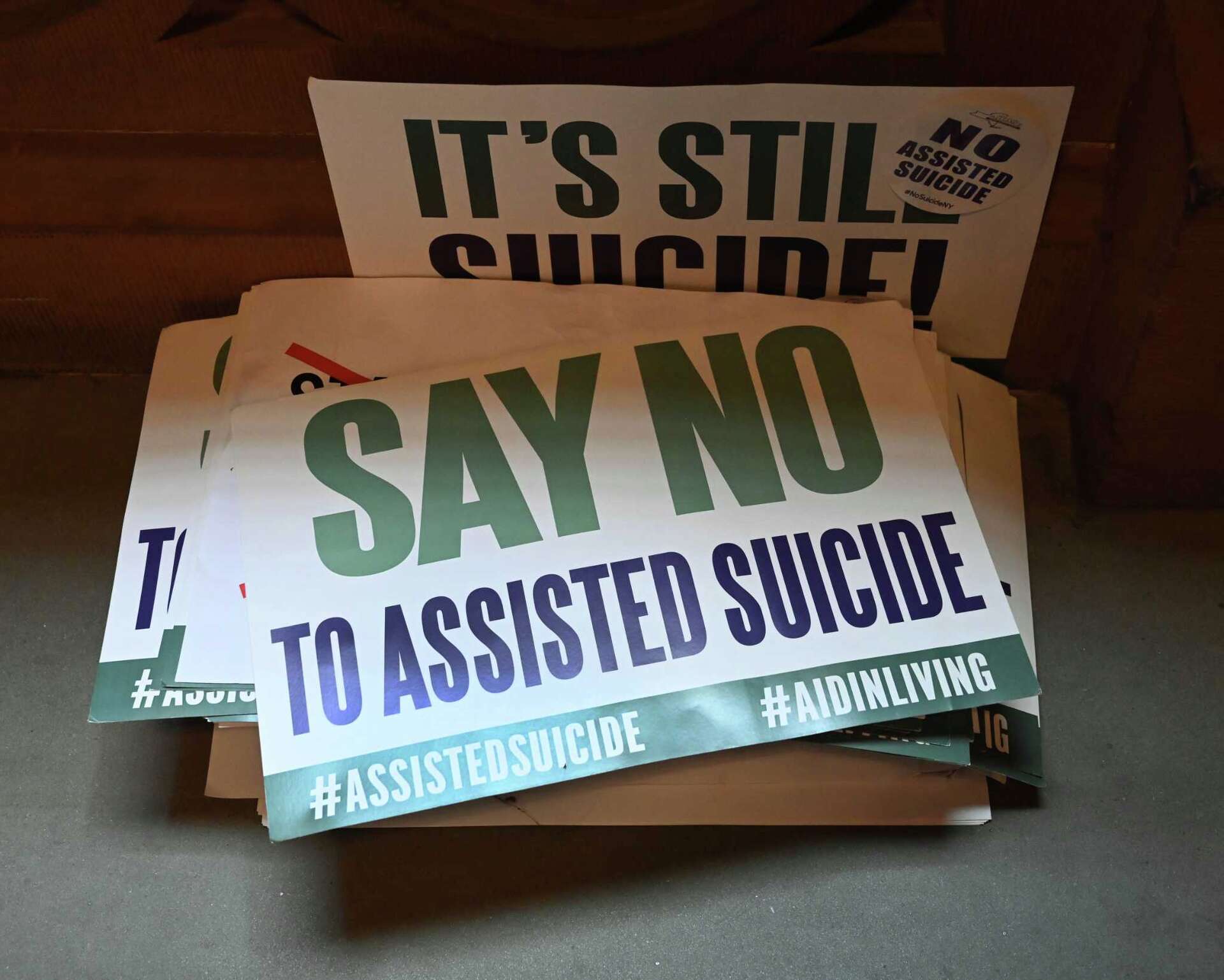 Hochul signs law allowing physician-assisted death in New York
