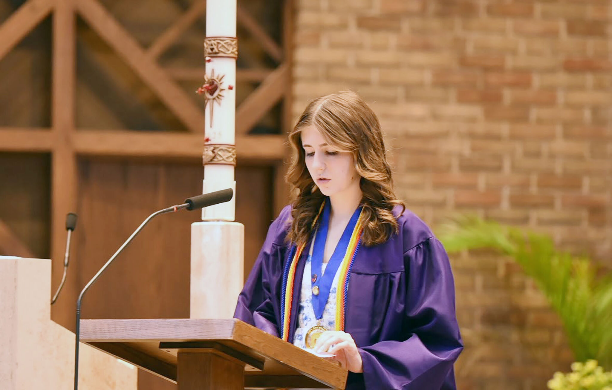 Illinois School for the Deaf student wins third in state 800-meter run