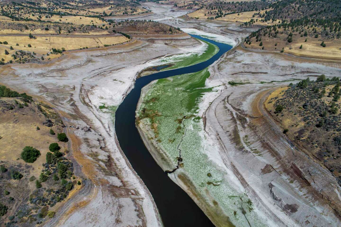 California kayakers launch on 30-day paddle of undammed Klamath River