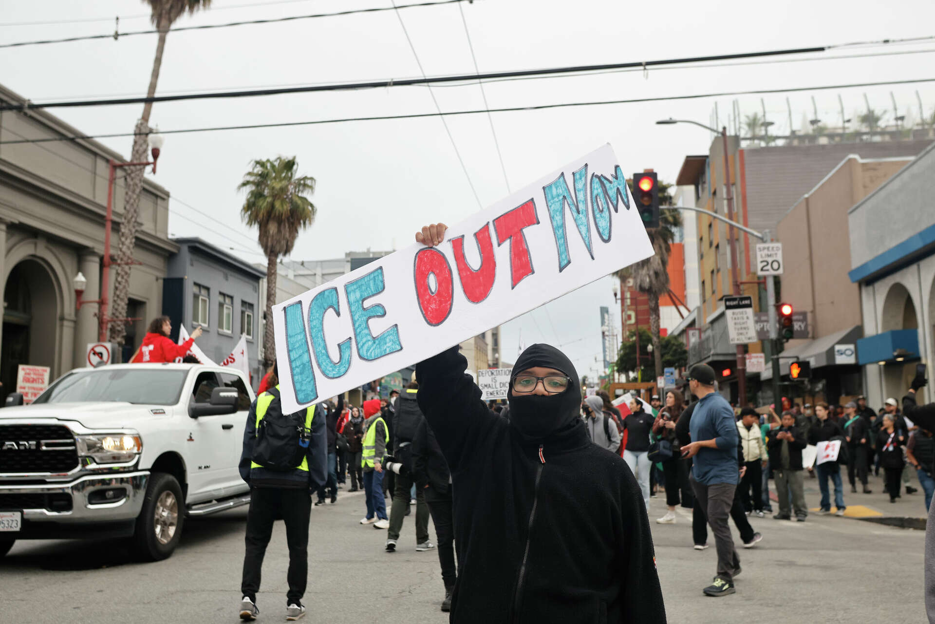 Thousands protest in S.F. as president sends more troops to L.A.