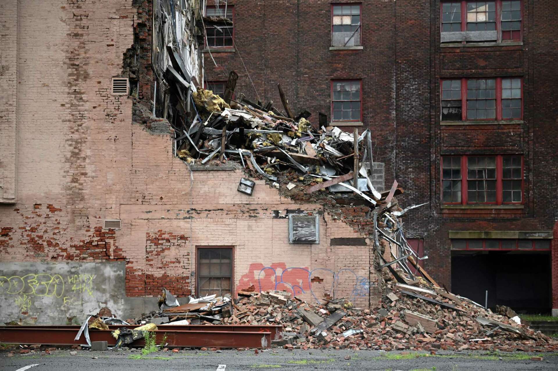 Capitalize Albany demolishing another E-Comm Square building