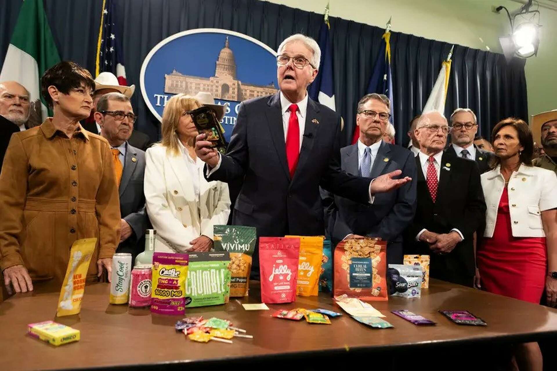 Dan Patrick’s push to ban THC in Texas draws GOP backlash