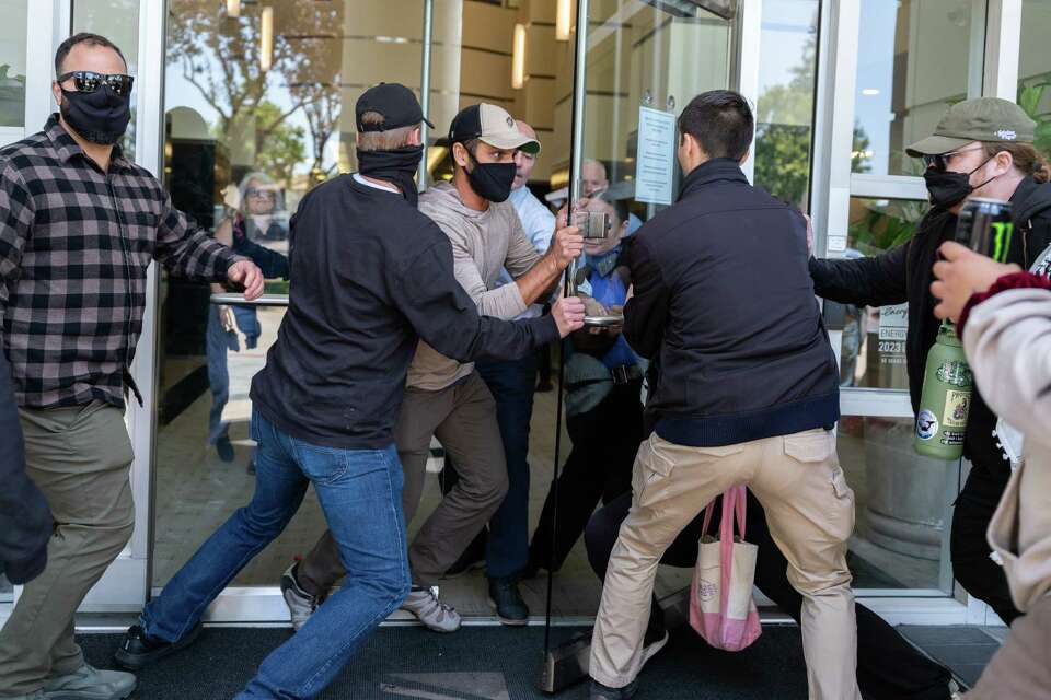 S.F., East Bay immigration courts abruptly shut down after ICE arrests