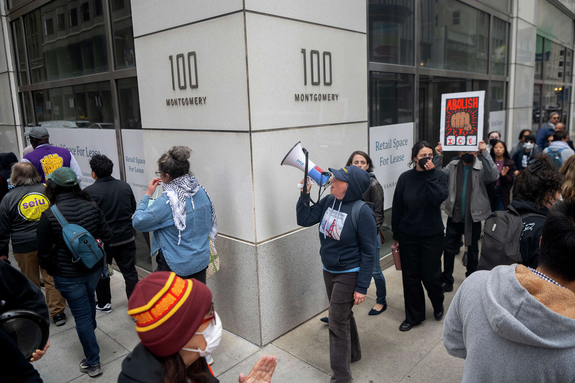 Protest against ICE arrests shuts down San Francisco court