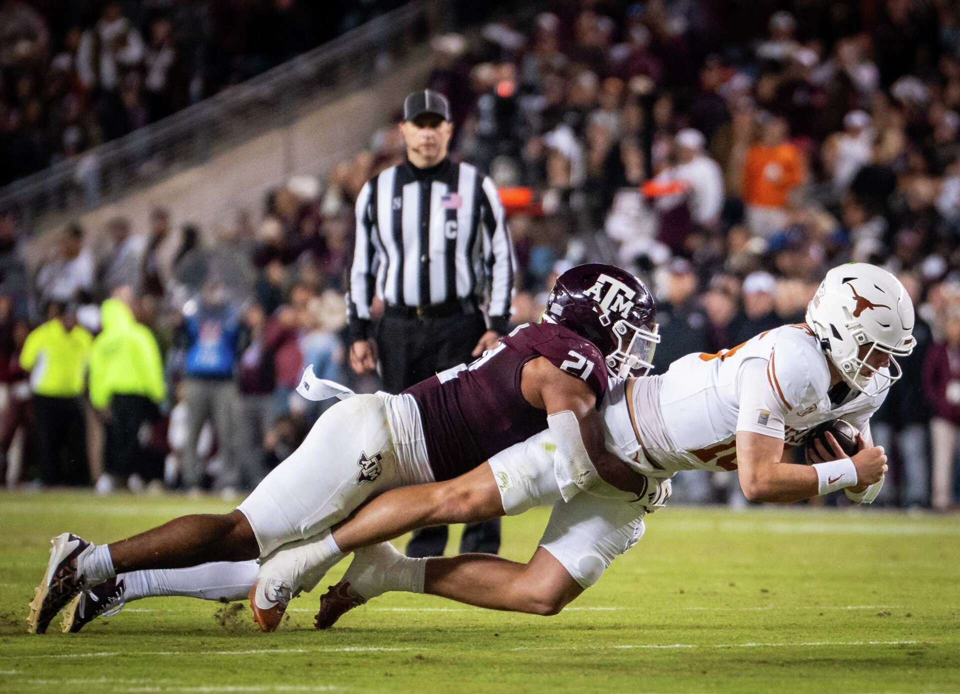 Quinn Ewers injury update: Texas QB to sit out SEC opener as Arch ...