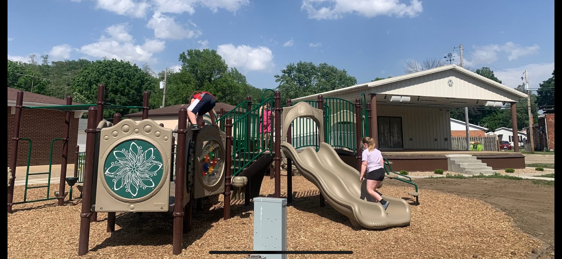 Bluffs celebrates renovated park with new playground, events
