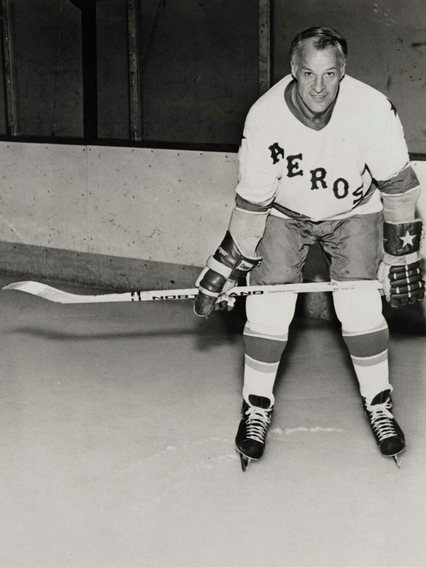 How did Gordie Howe end up playing hockey in Houston? Aeros were smart