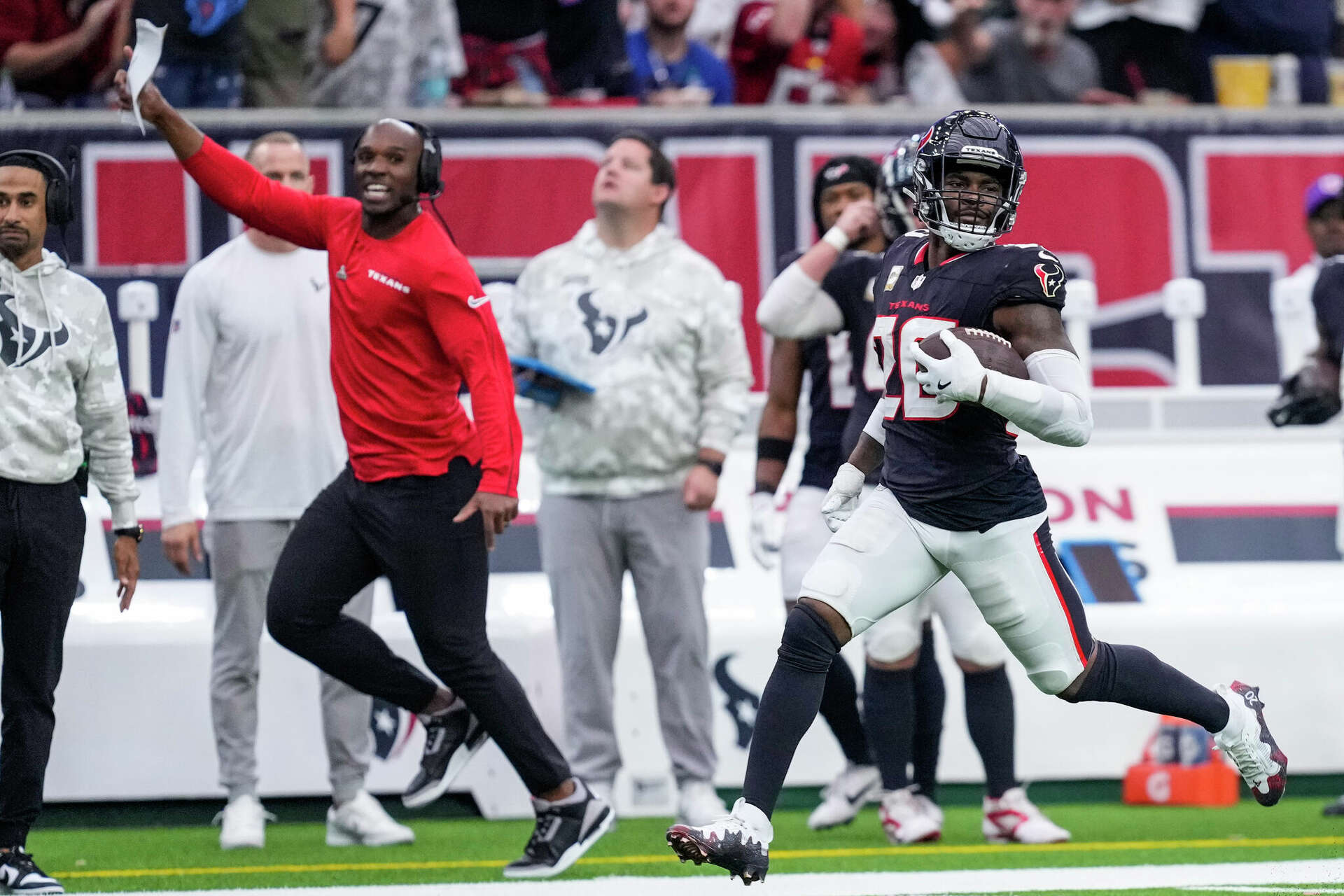 Texans' Jimmie Ward arrested after family violence incident: police