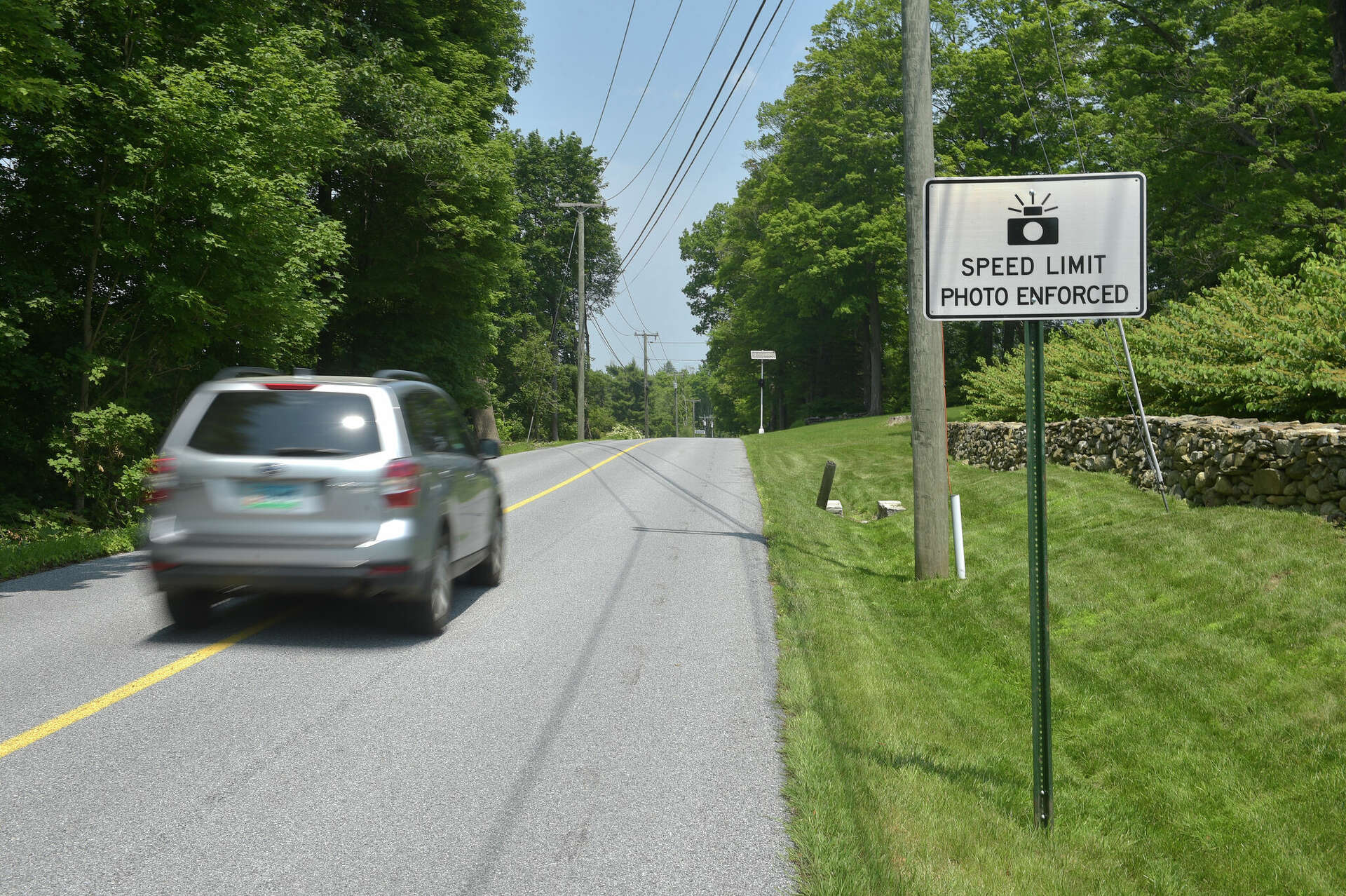 CT traffic laws don’t go far enough to protect drivers, kids: report