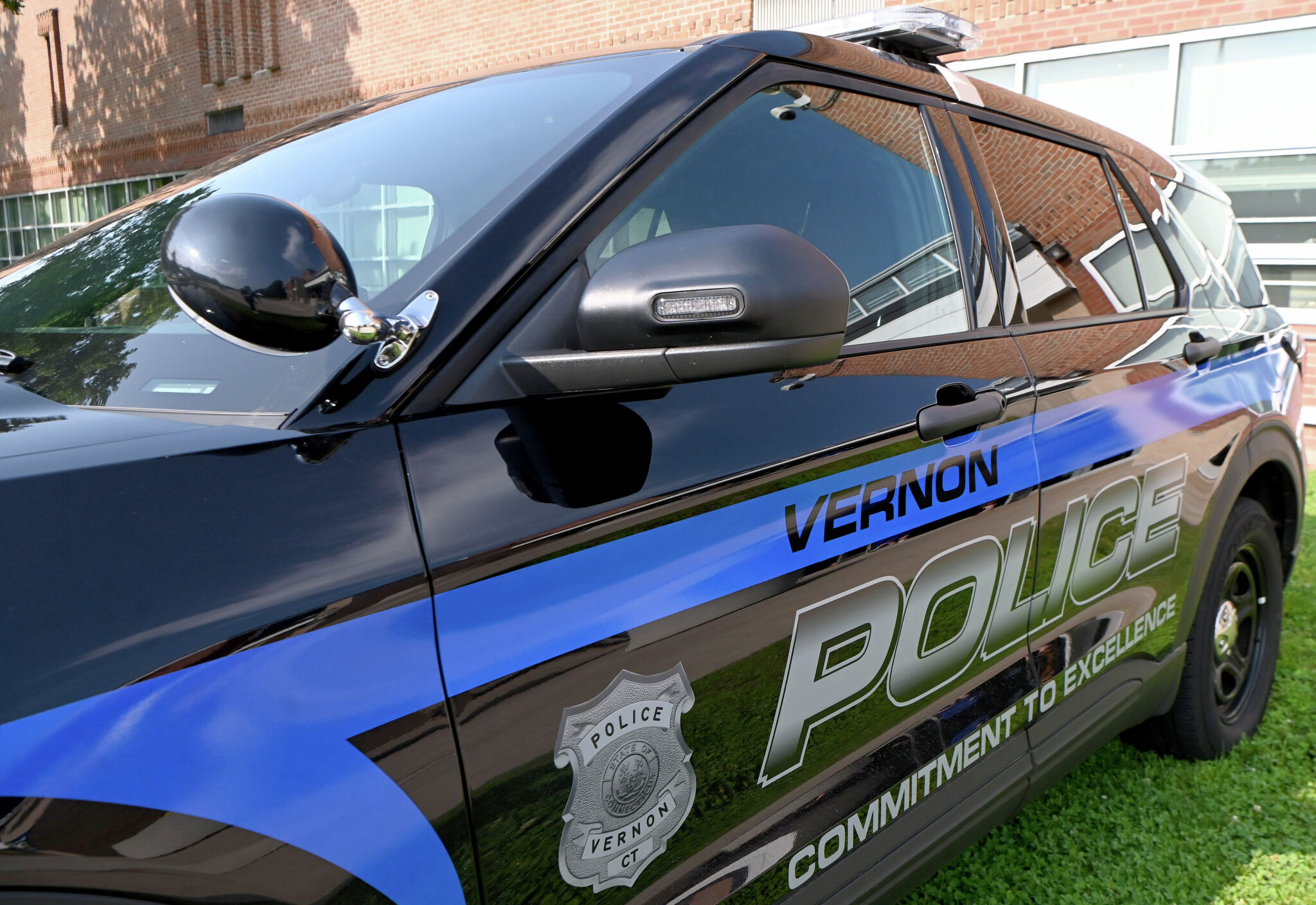 Manchester man assaulted woman at Vernon motel, police say