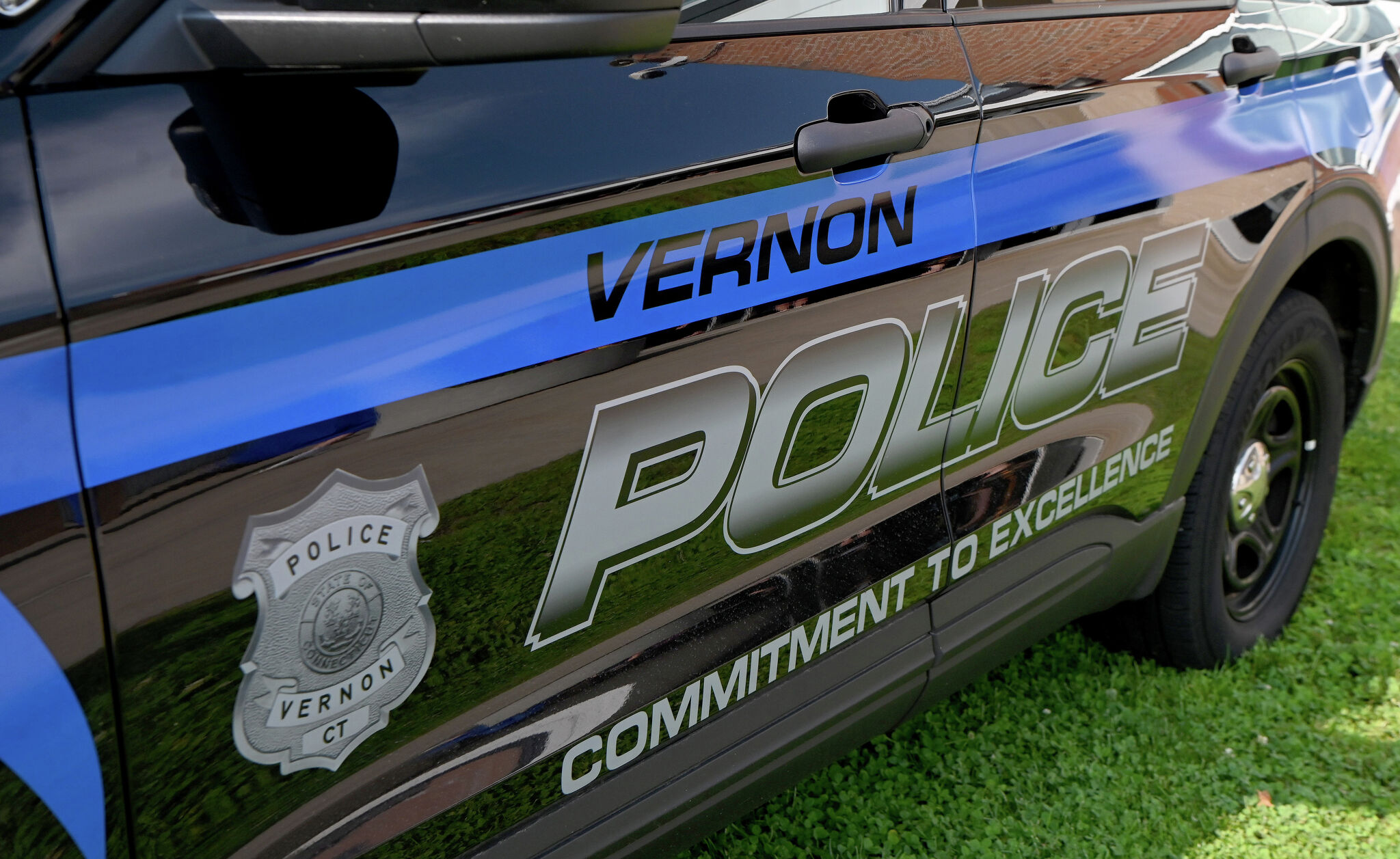 Person ran from Vernon cops, threw gun in garbage, police say