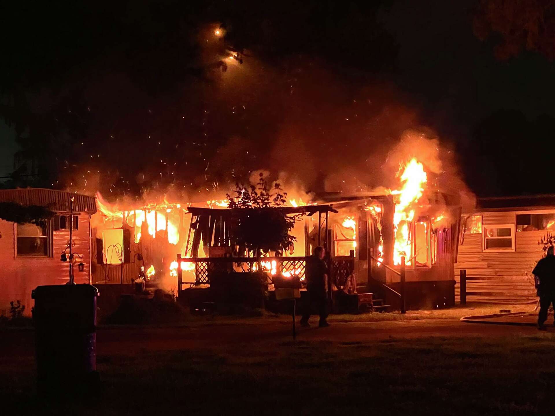 Man dead in East Windsor mobile home fire on Fairway Drive, police say