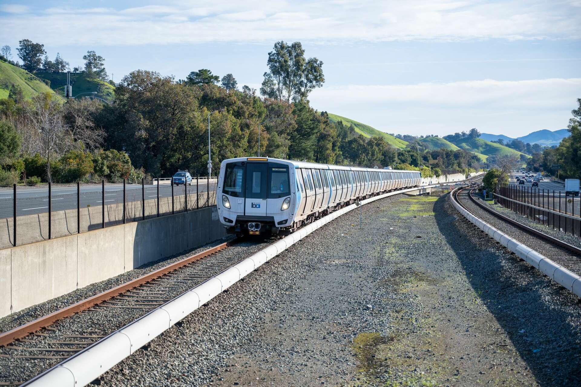 Person killed by train, causing morning BART delays