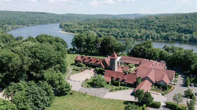 Connecticut wedding venue spotlight: Saint Clements Castle in Portland