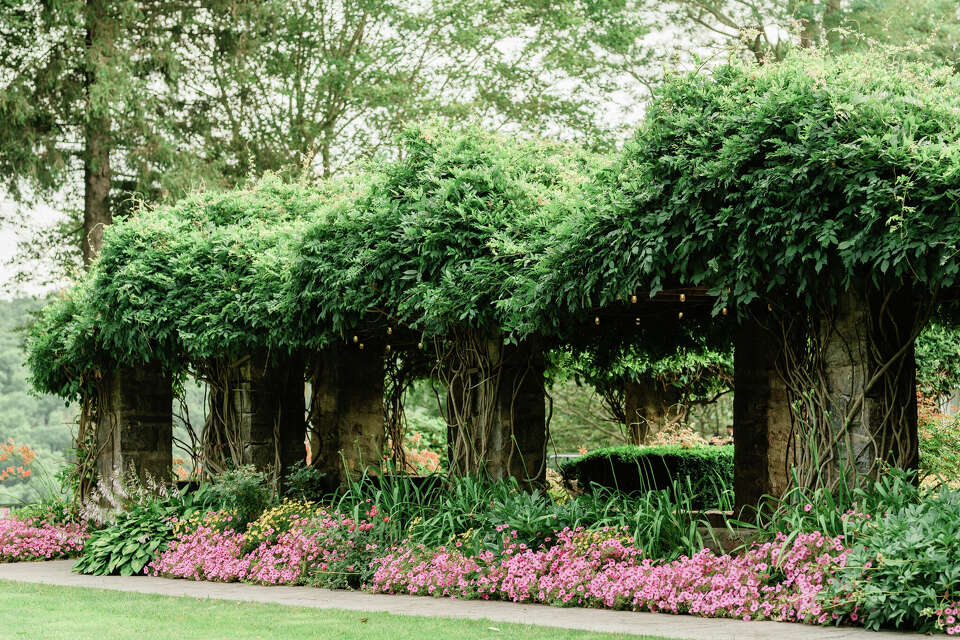 Connecticut wedding venue spotlight: Saint Clements Castle in Portland