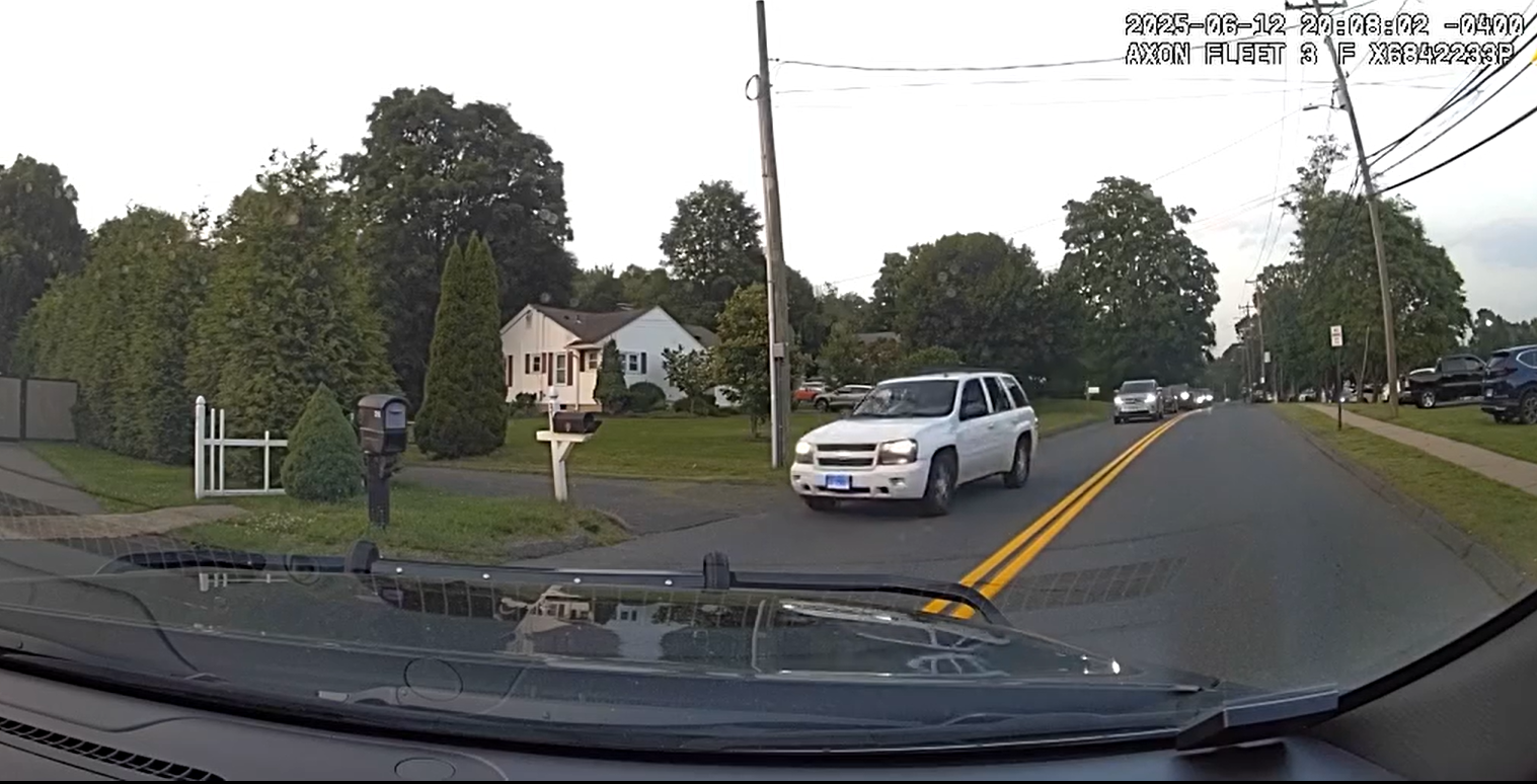 Bristol man arrested for reckless driving in Southington, police say