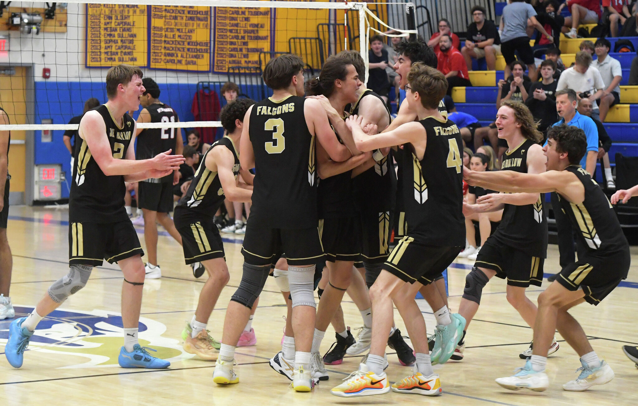 Joel Barlow defeats New Canaan in CIAC boys volleyball Class M final