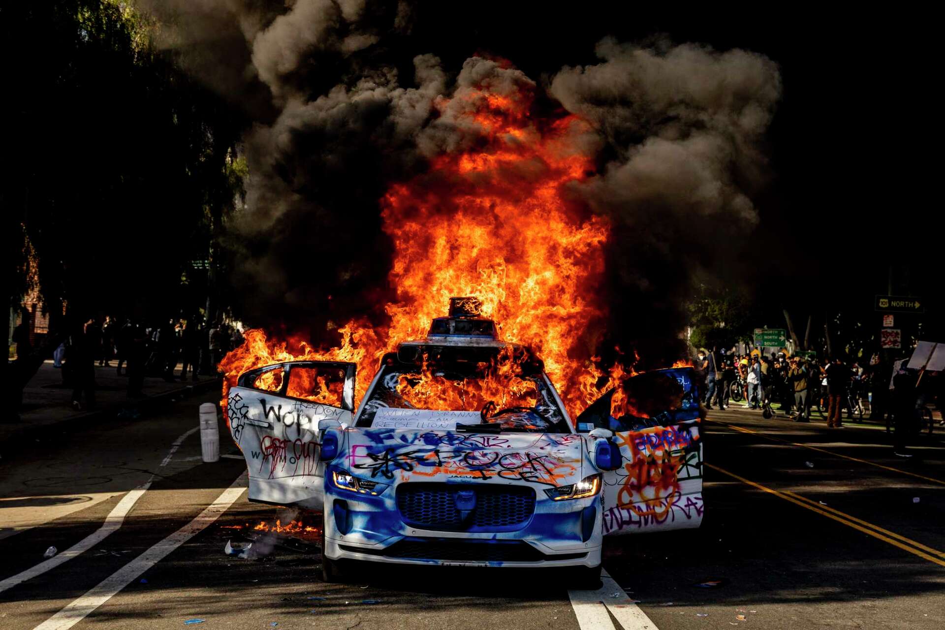 SF officials could let Waymos burn during 'No Kings' protests