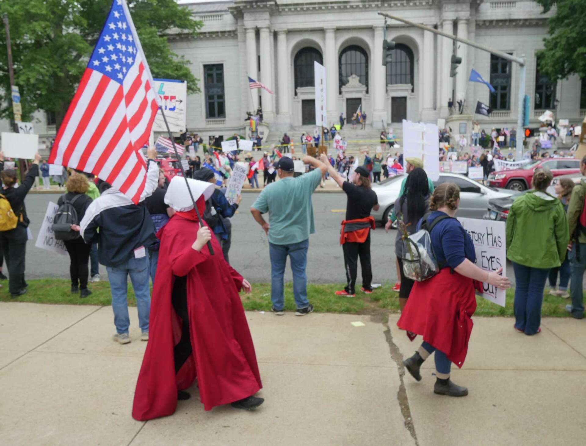 Thousands rally against Trump for ‘No Kings’ protest in Hartford