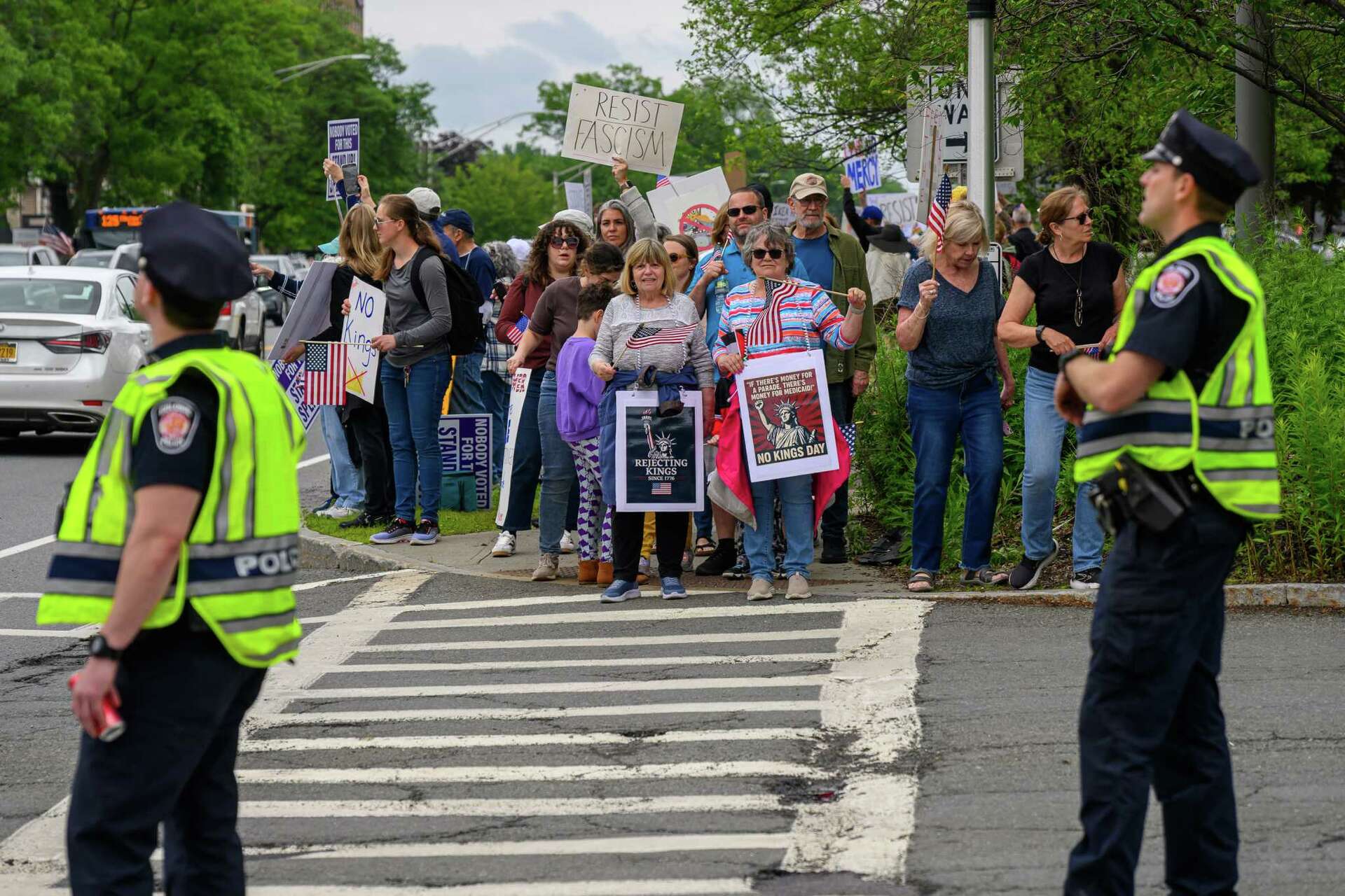 Letters: A writer lauded Colonie police at the 'No Kings' protest