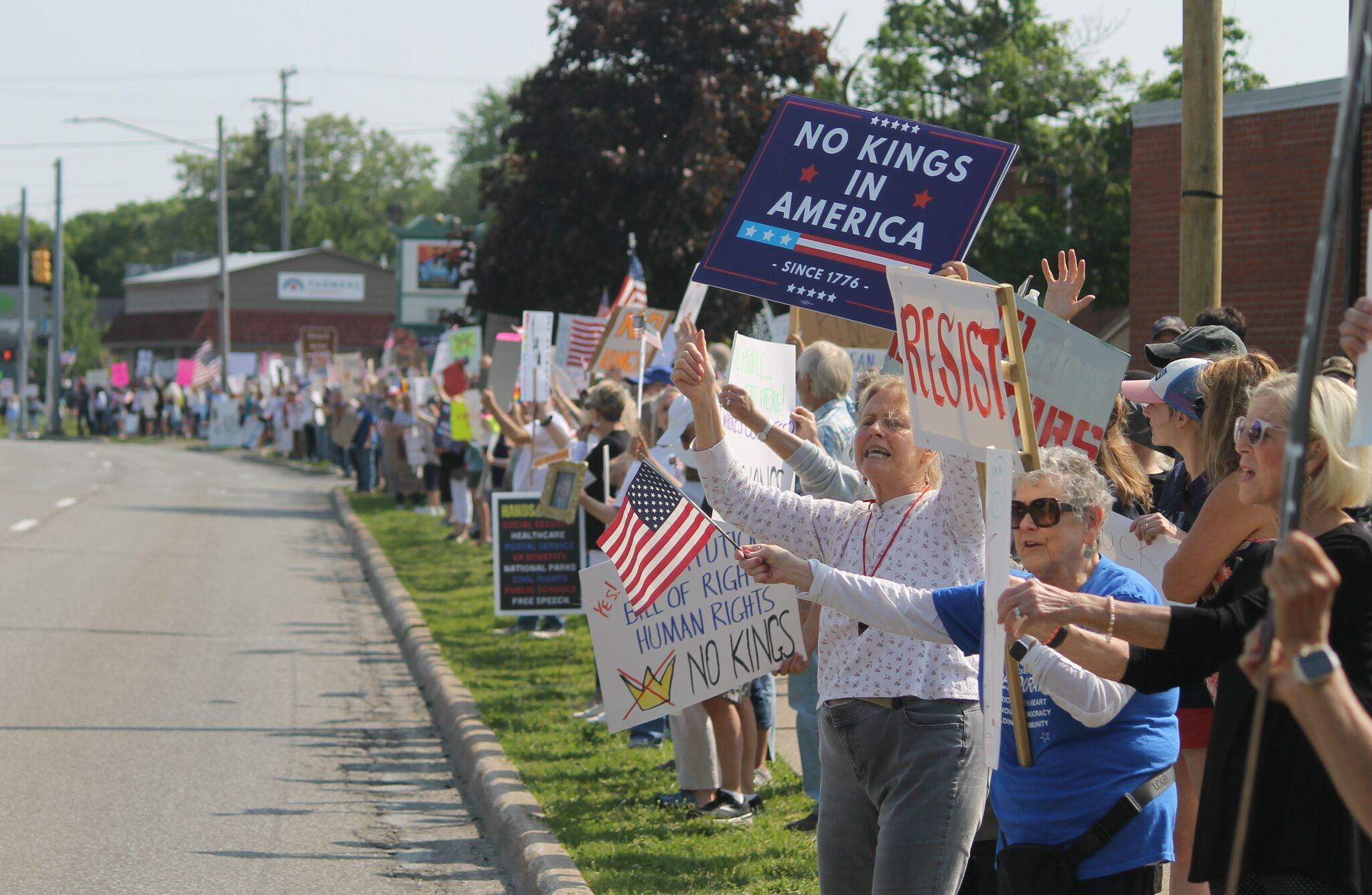 'No Kings' rally sees hundreds march in downtown Manistee