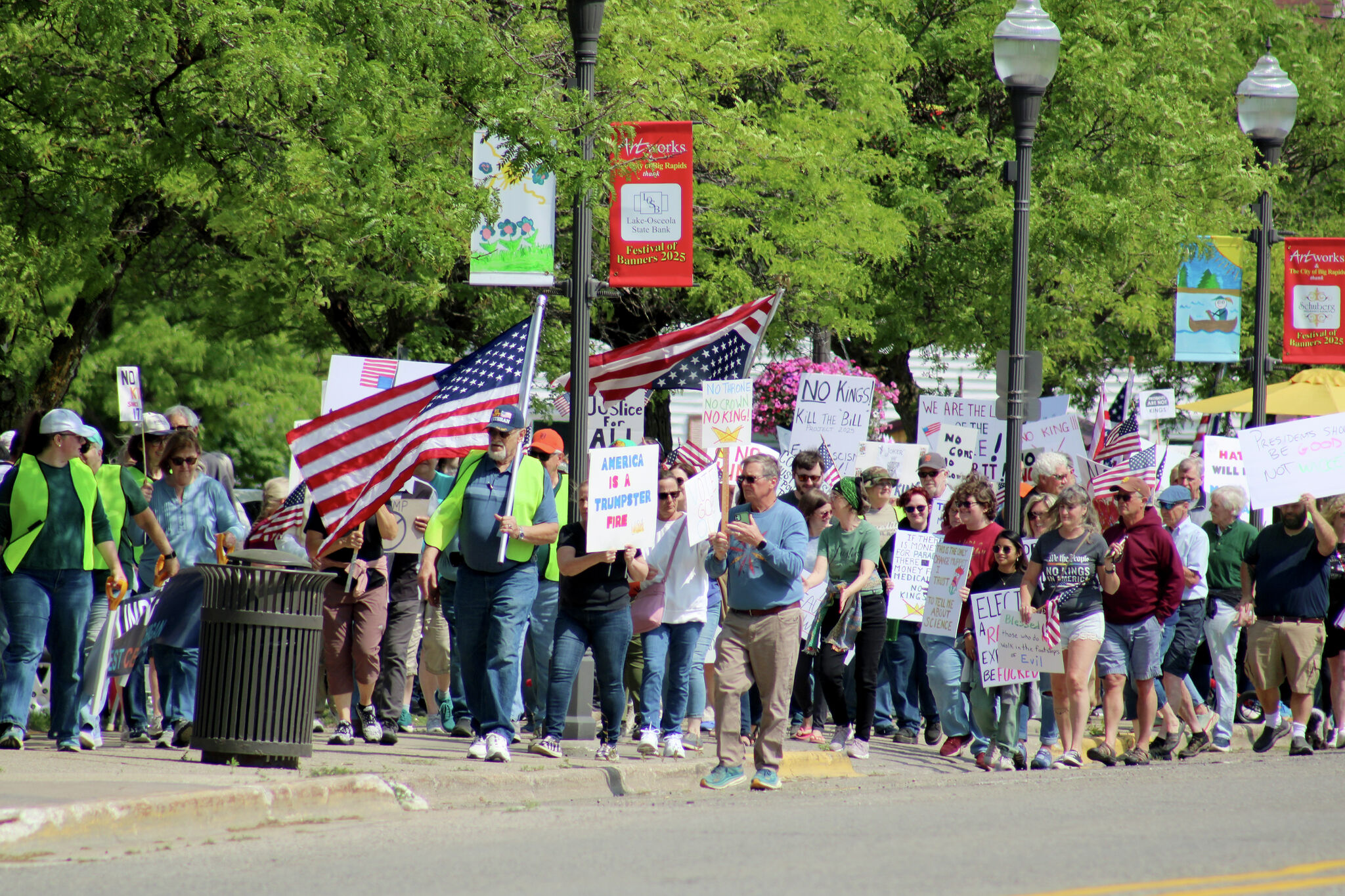Big Rapids 'No Kings' protest draws hundreds in West Michigan