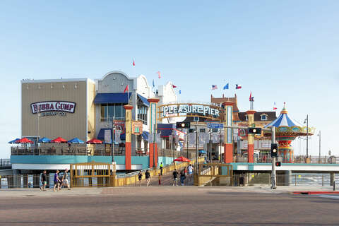 Six Flags didn't buy Galveston Pleasure Pier, Landry's confirms
