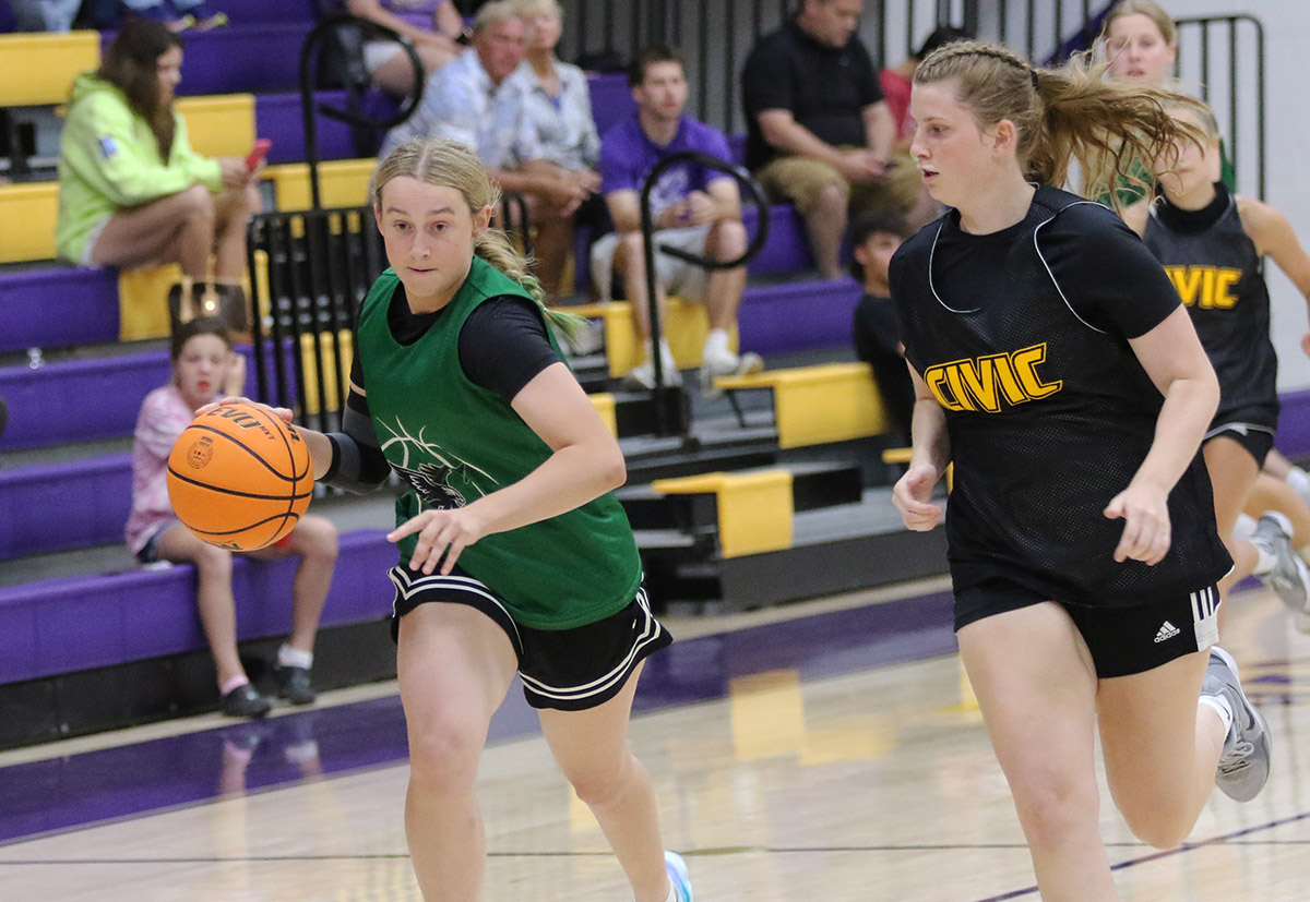 Girls basketball gets to work on 2026 after-party for Carrollton Hawks