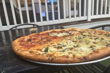 Iconic welcome signs return to Hondo