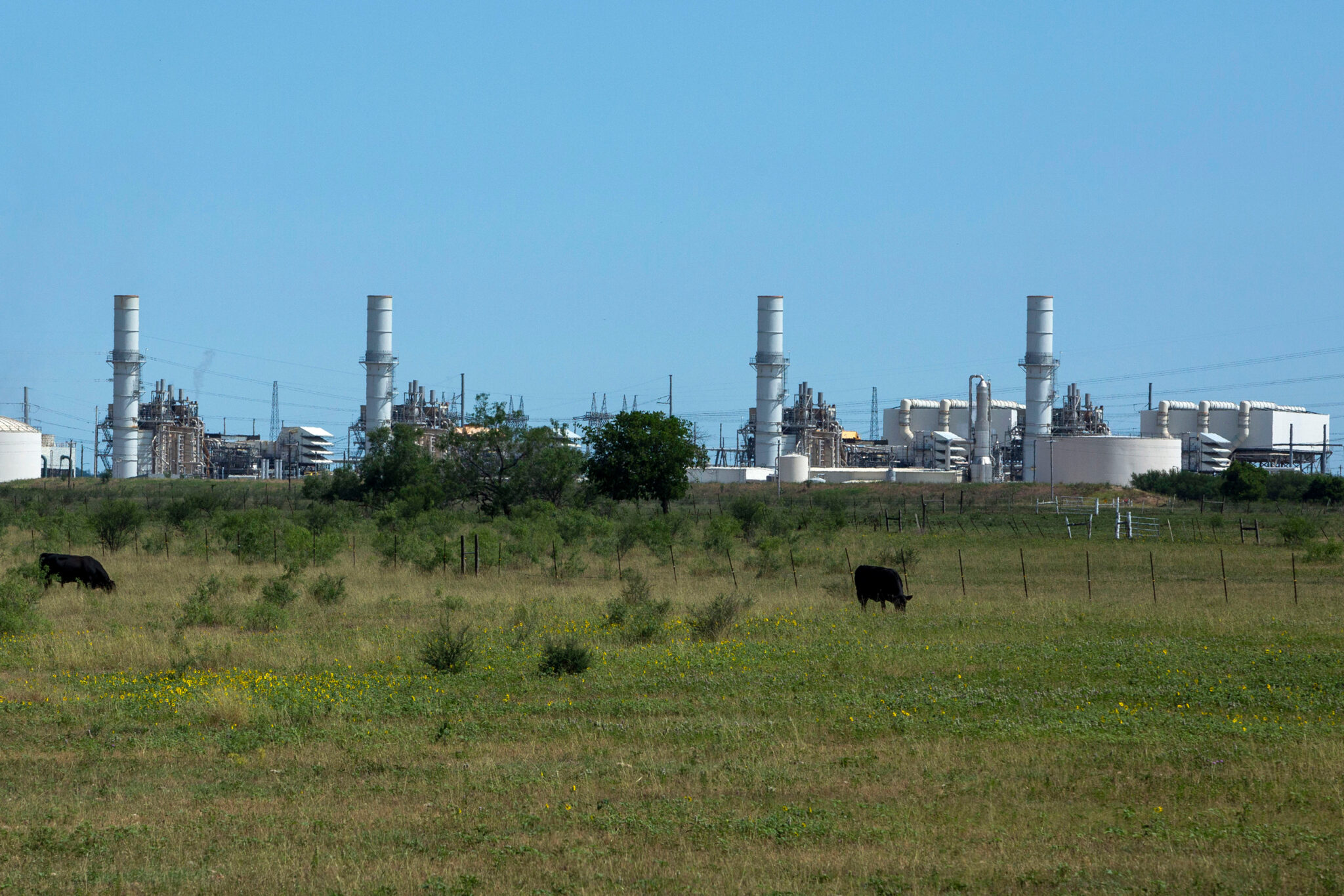 Developers propose more than 100 new gas power plants in Texas