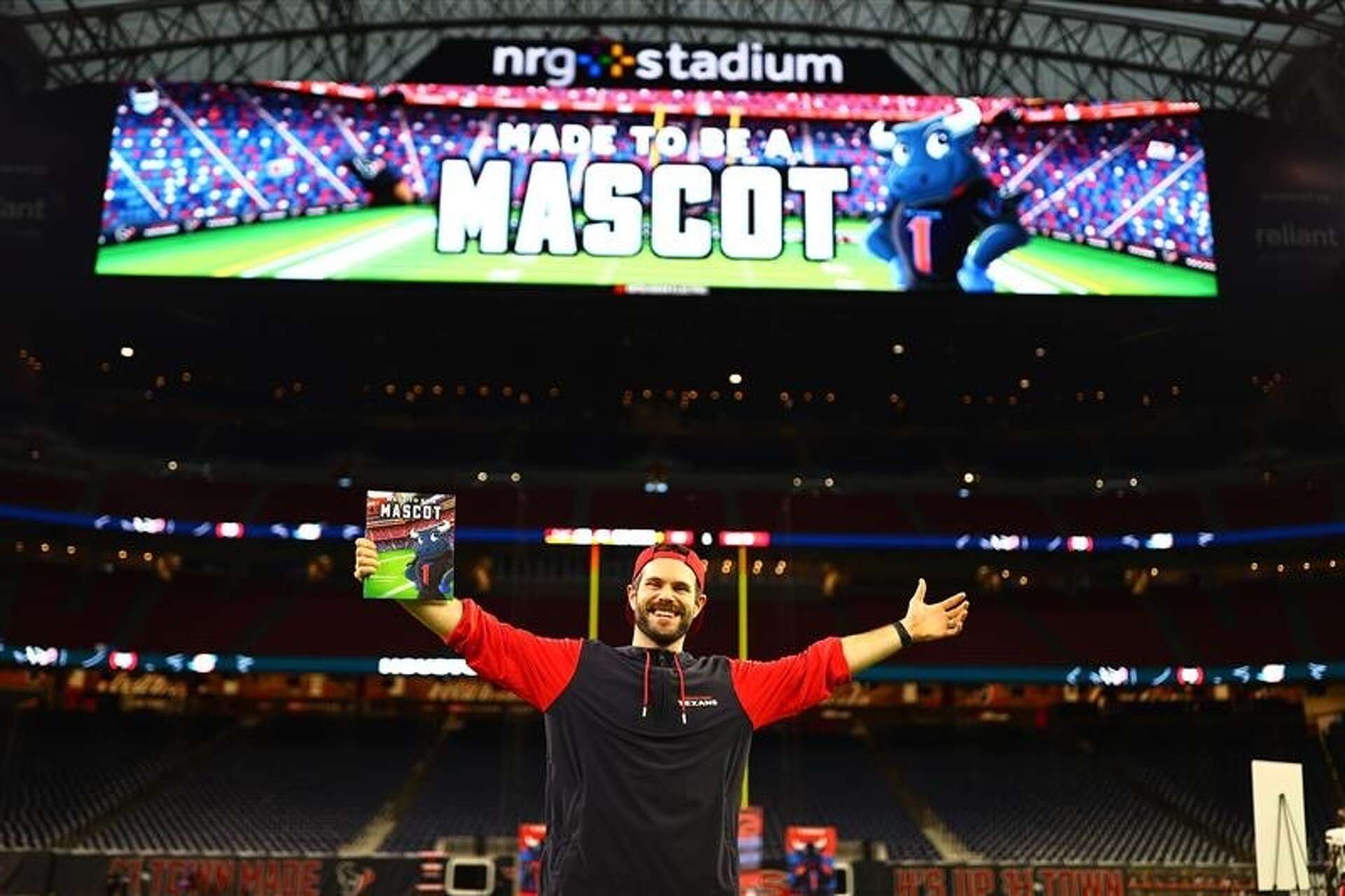 Who is person inside Houston Texans' Toro mascot? A Hall of Famer.