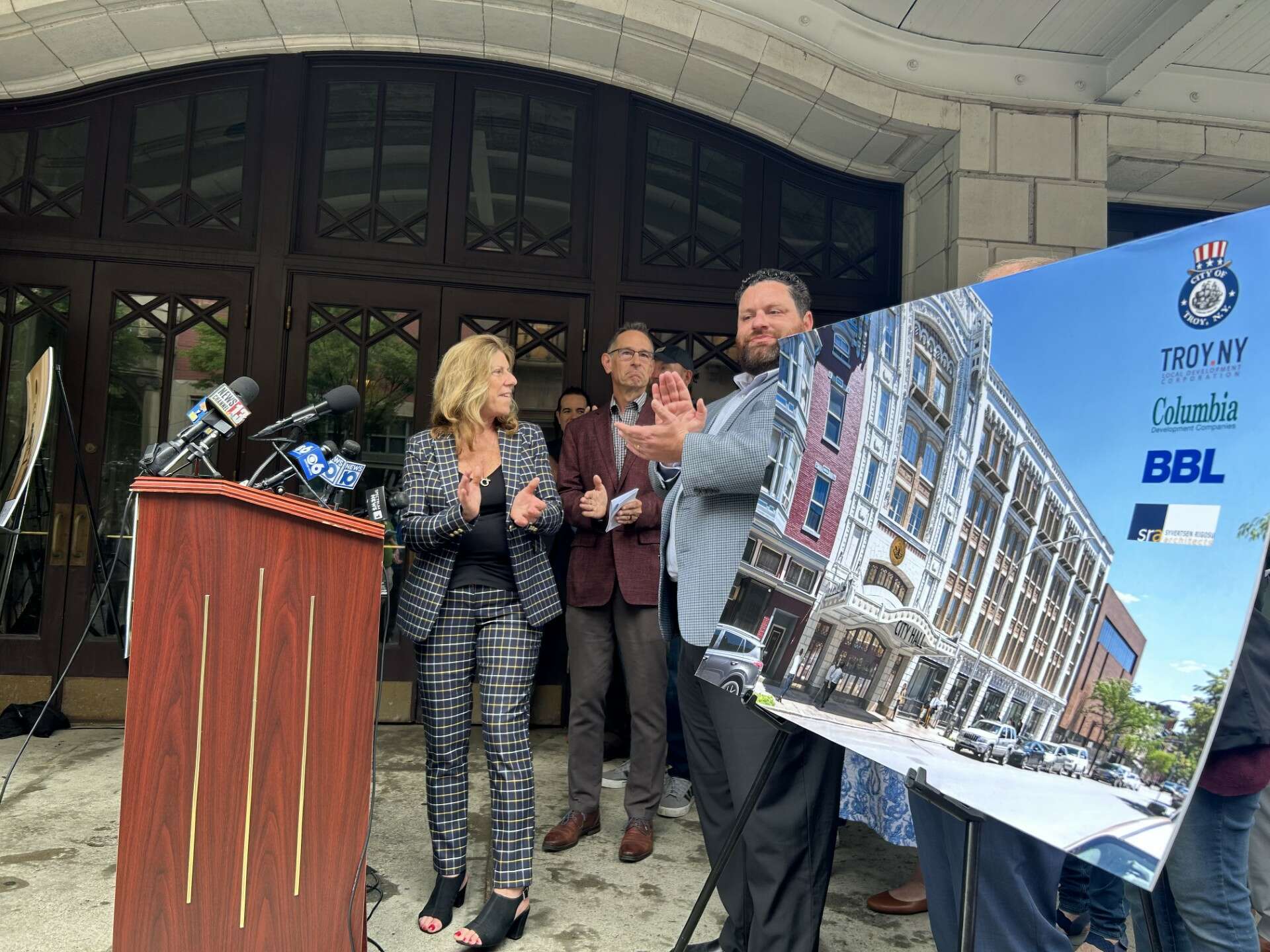 Old Proctors building will be Troy City Hall