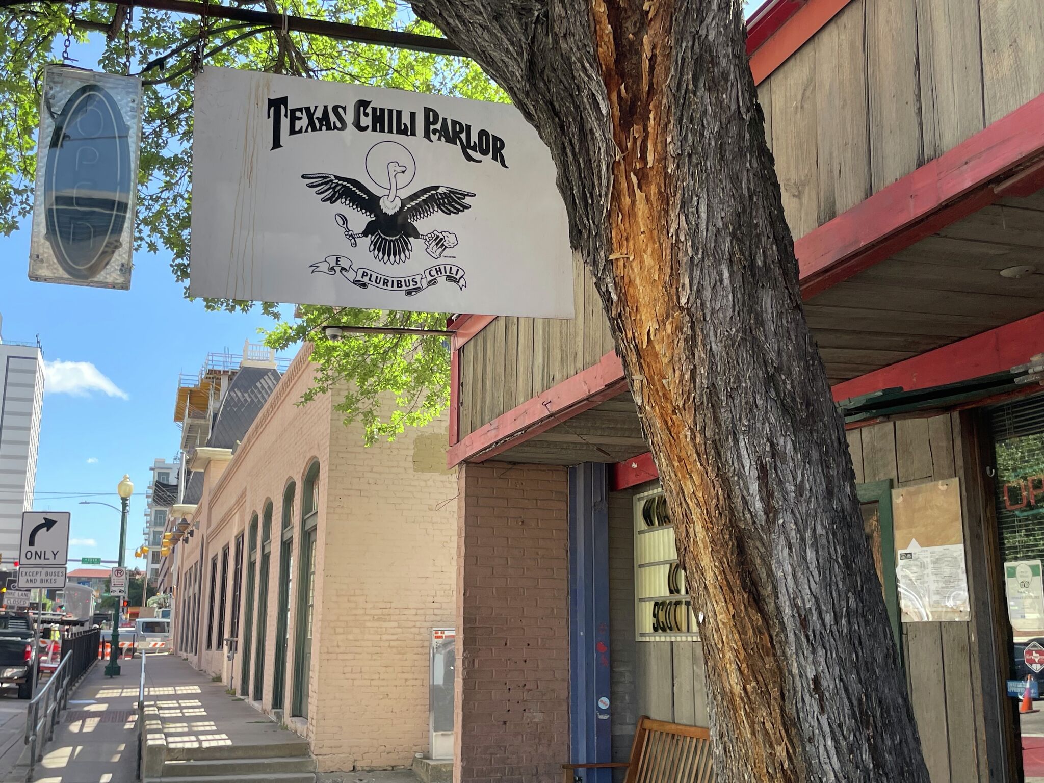 Scott Zublin, owner of Texas Chili Parlor in Austin, dies at 67